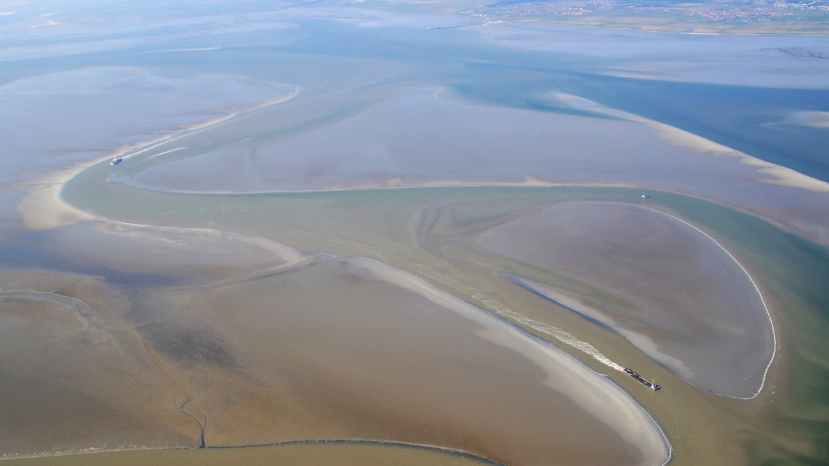 Verlegging deel vaargeul Holwerd-Ameland zorgt voor stabielere ligging ...